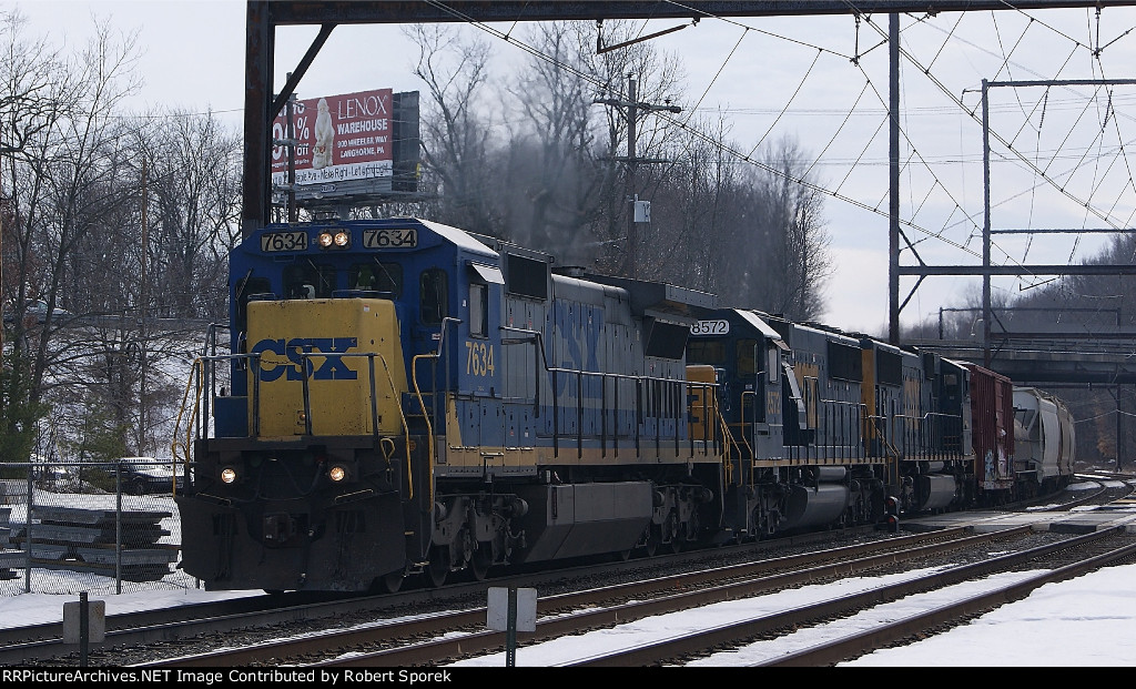 CSX Q300-13 Departs Woodbourne